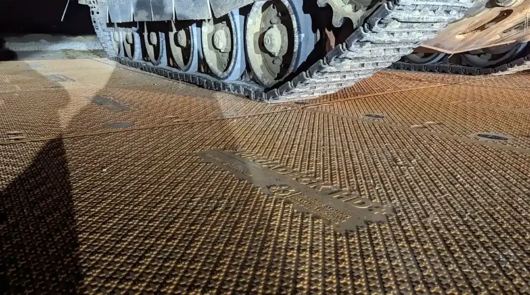 פורצי הדרך דרכים זמניות בע״מ - megadeck-hd